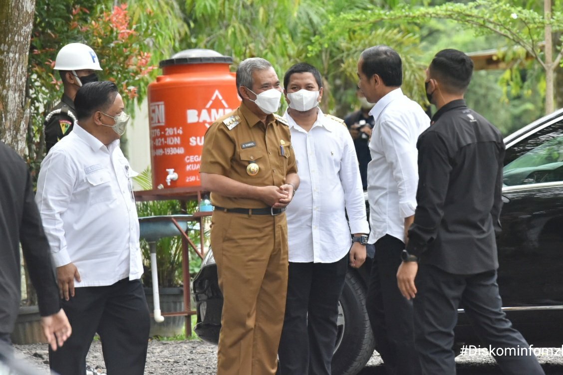 Pj Bupati Kampar Jamu Makan Siang Presiden RI Joko Widodo di Rumah ... Pj Bupati Kampar Jamu Makan Siang Presiden RI Joko Widodo di Rumah ...
